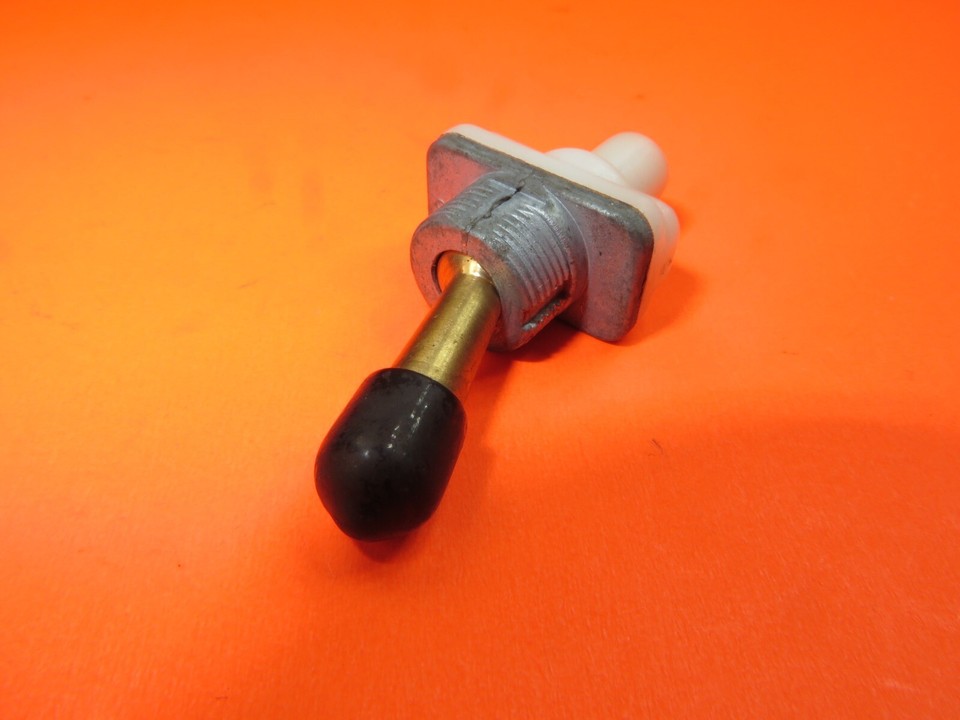 Stihl 050 051 075 076 075av 076av 050av 051av, On/Off Run Switch 1111 ...