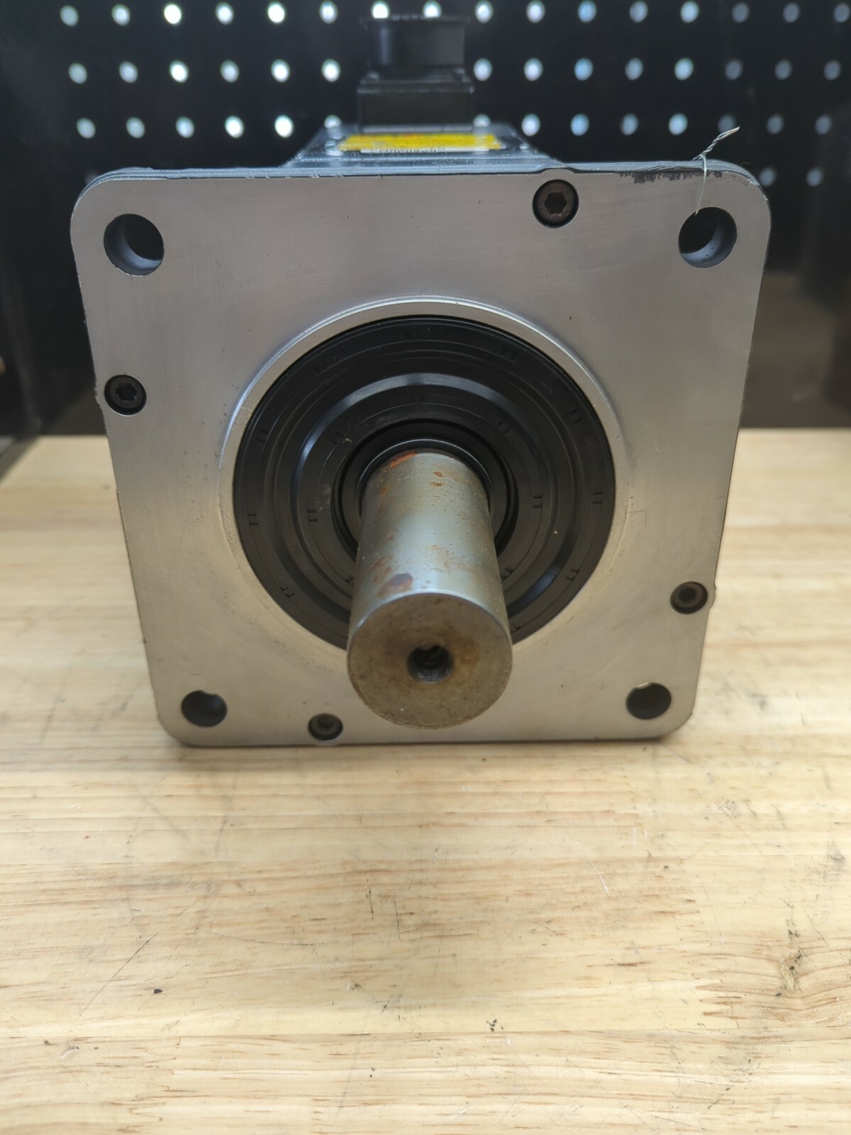 FANUC A06B-0142-B075 / A06B0142B075 a12/2000 AC SERVO MOTOR 2.1kW, 186V ...