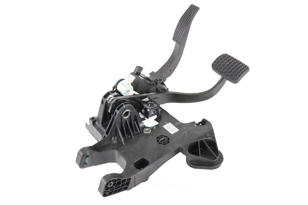 Accelerator and Brake Pedal Set-LS, VIN: M, AWD, Eng Code: LE2 GM Parts ...
