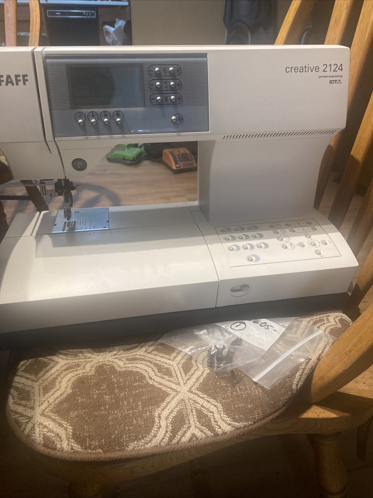 Pfaff creative 2124 Sewing/embroidery Computerized Machine | eBay