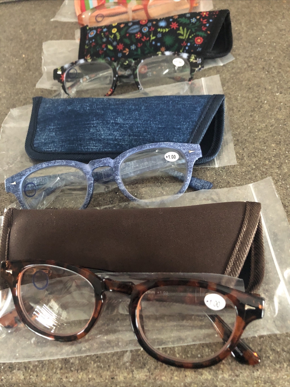 QVC Hummingbird Reading Glasses Set Of 5 With Matching Pouches Strength ...