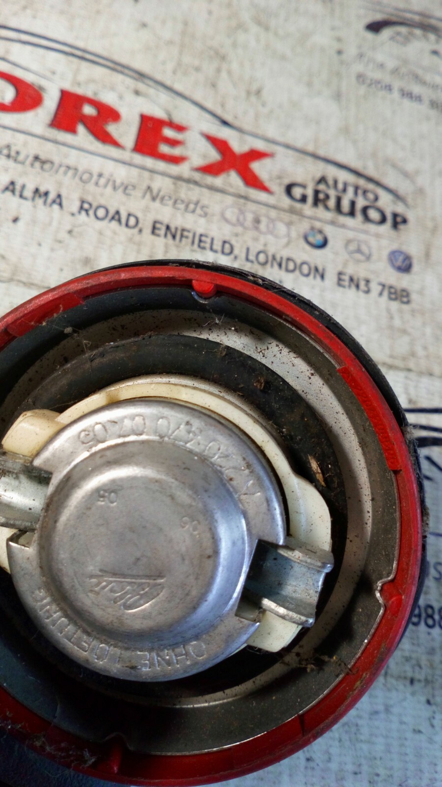 FUEL FILLER CAP MERCEDES C W203 CLK W209 OEM 2204700705 | eBay