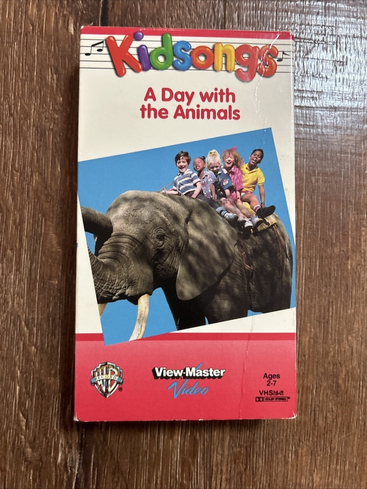Kidsongs 2 VHS Tapes Vintage- Very Silly Songs And A Day With The ...
