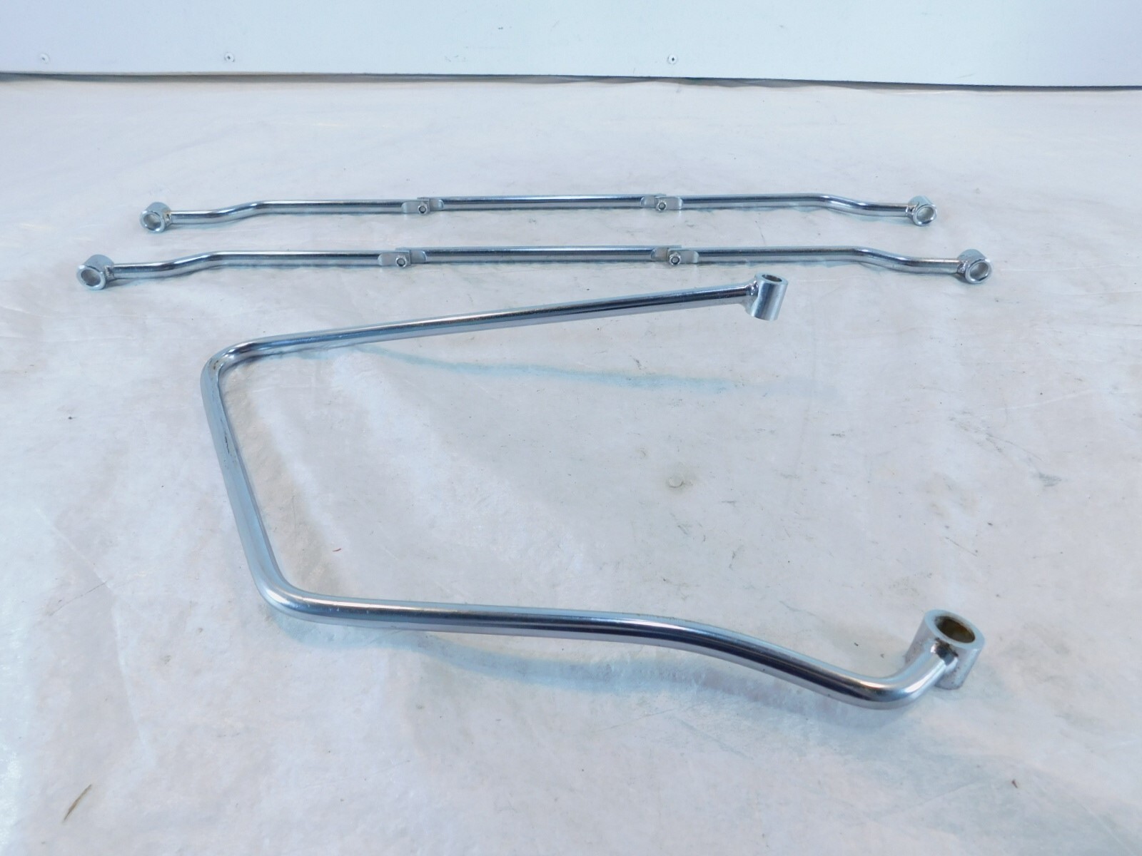 2002 & 2003 Indian Gilroy Scout & Spirit Chrome Saddlebag Guard Mount ...