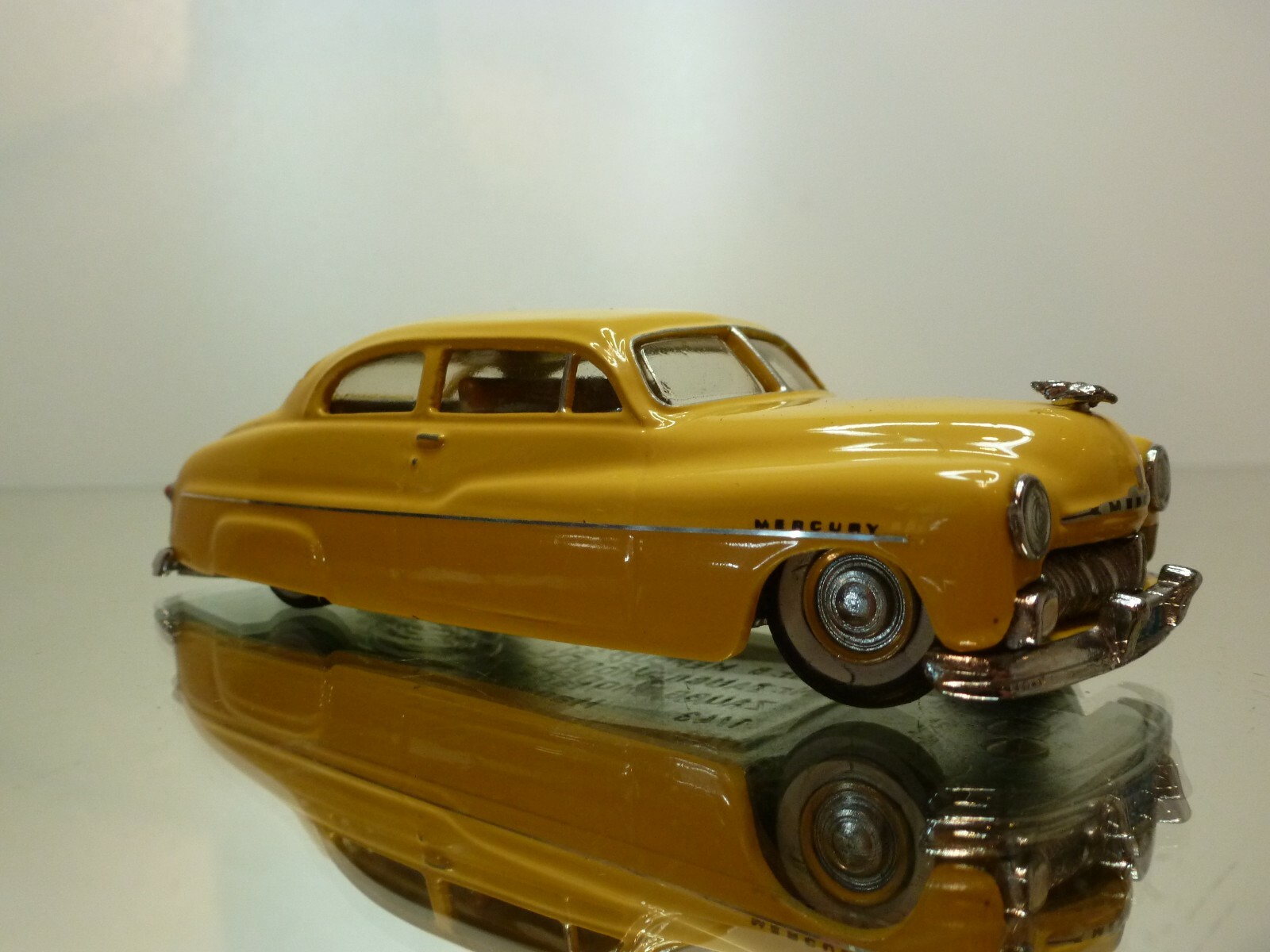 ZAUGG MODEL TIN WIZARD #6 MERCURY 1951 - YELLOW 1:43 RARE - FAIR - 483 ...