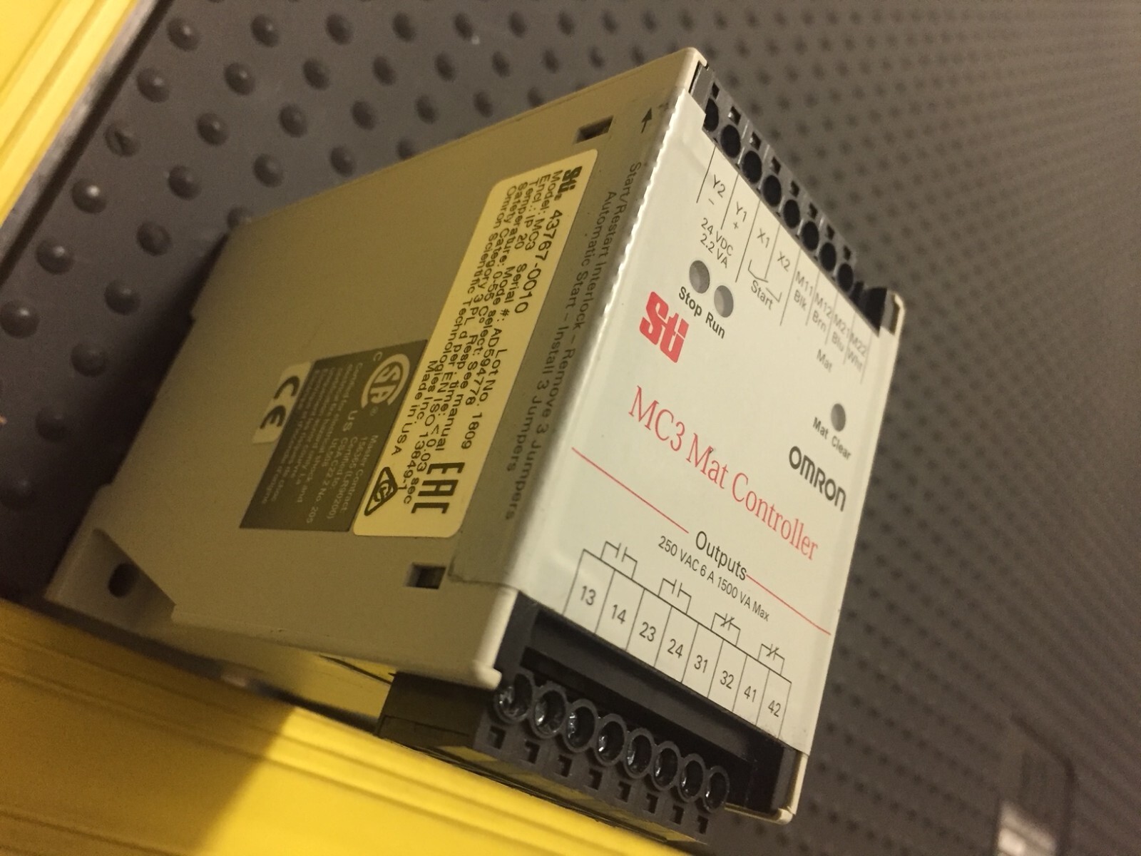 STI Omron Electronic Safety Mat AF066779 (36"x72") and MC3 Mat ...