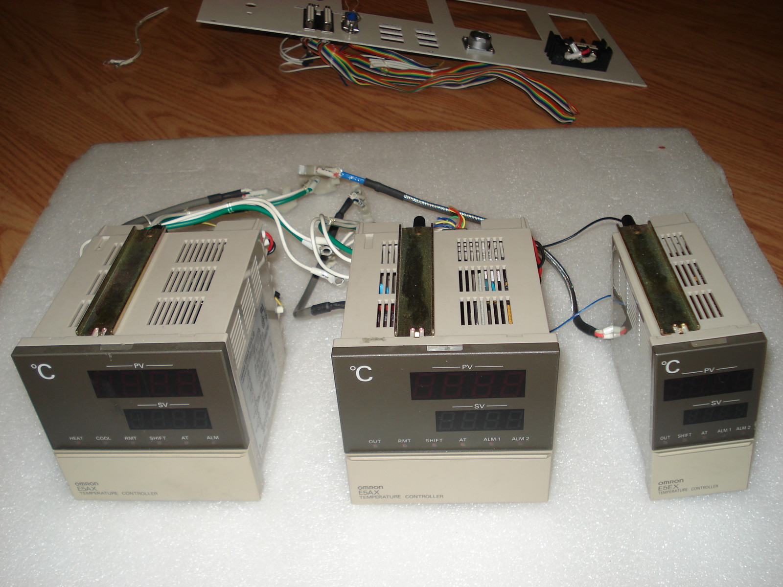 (Lot of 3) OMRON E5AX-VAA20 / E5EX-A Temperature Controller 100 to 240VAC | eBay