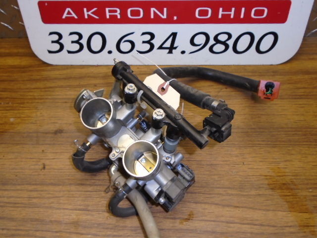 2015 15 Yamaha YZF R3 Throttle Bodies And Fuel Line 500 Miles | eBay