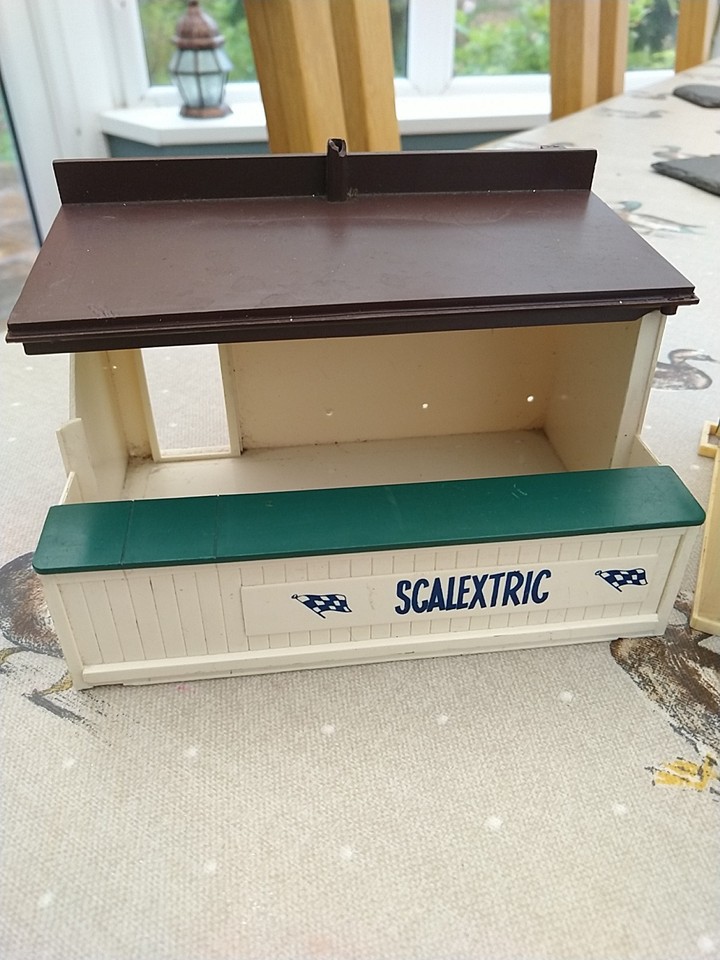 Scalextric Vintage (circa 1960s) Trackside Buildings | eBay