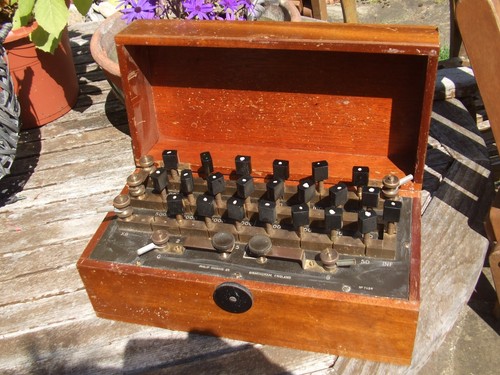 VINTAGE WHEATSTONE BRIDGE RESISTOR BOX very interesting | eBay UK