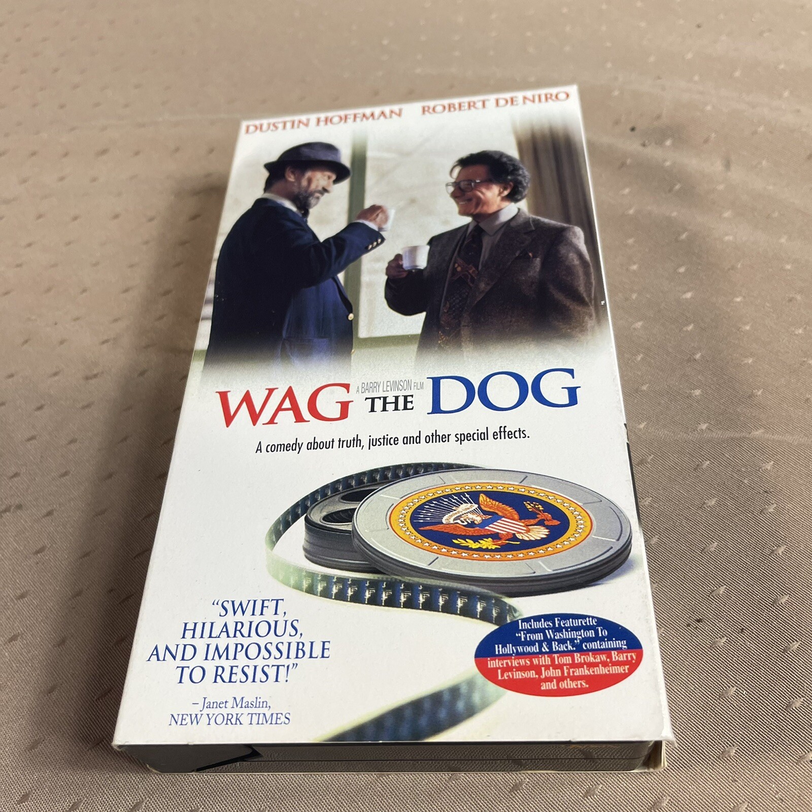 Wag The Dog VHS VCR Video Tape Movie Dustin Hoffman, Robert De Niro ...