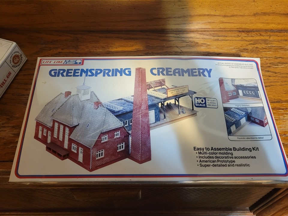 Life Like 1367 HO Greenspring Creamery Building Kit COMPLETE in ...