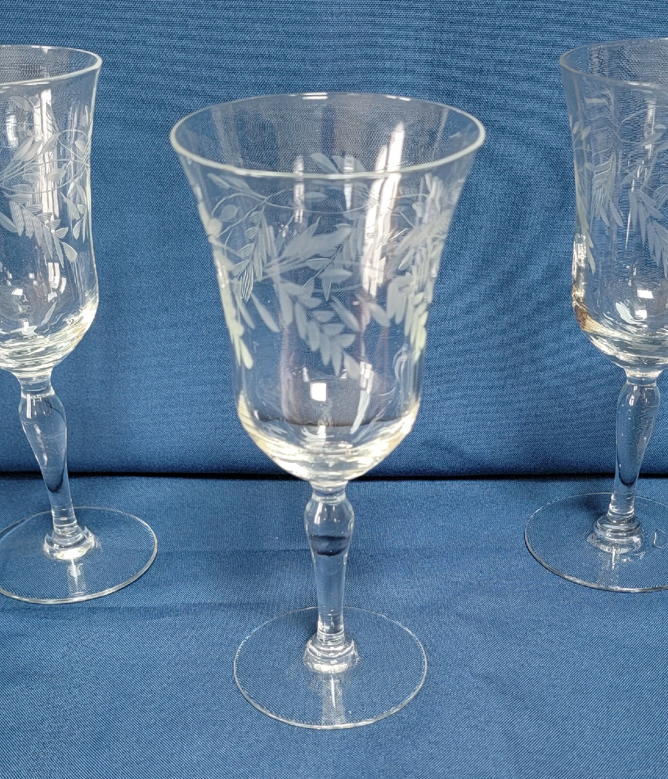 3~ Vintage~ Etched ~Leaf & Vine Pattern~ Water /Wine/Parfait Glasses ...