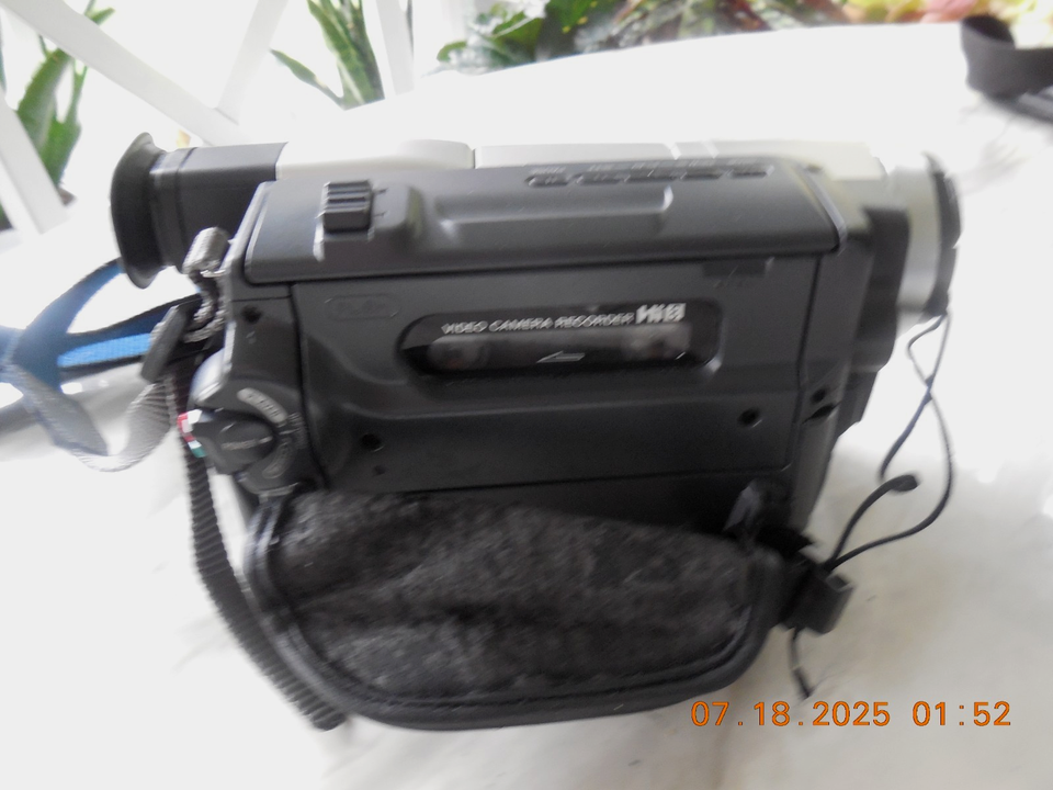 Sony Handycam Vision CCD-TRV108 Video Hi8 Camcorder Nightshot Works new ...
