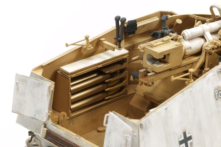 Tamiya - 1/35 Nashorn Heavy Tank Destroyer Plastic Model Kit | eBay