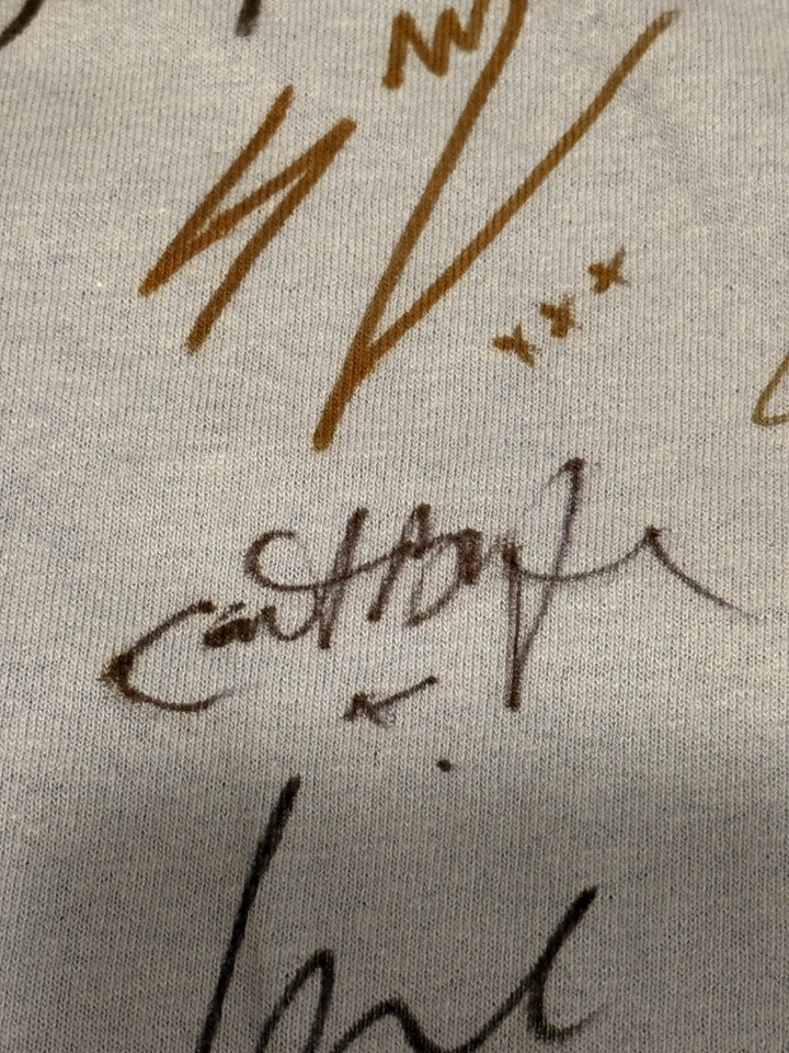 Outlander Cast Signed Shirt Size L – 12 Autographs – Caitriona Balfe ...