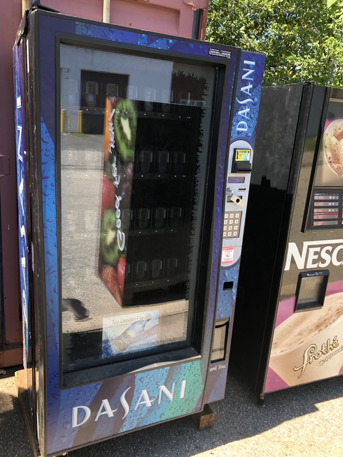 ROYAL RVV500 GLASS FRONT DRINK SODA VENDING MACHINE WITH ROBOTIC ...