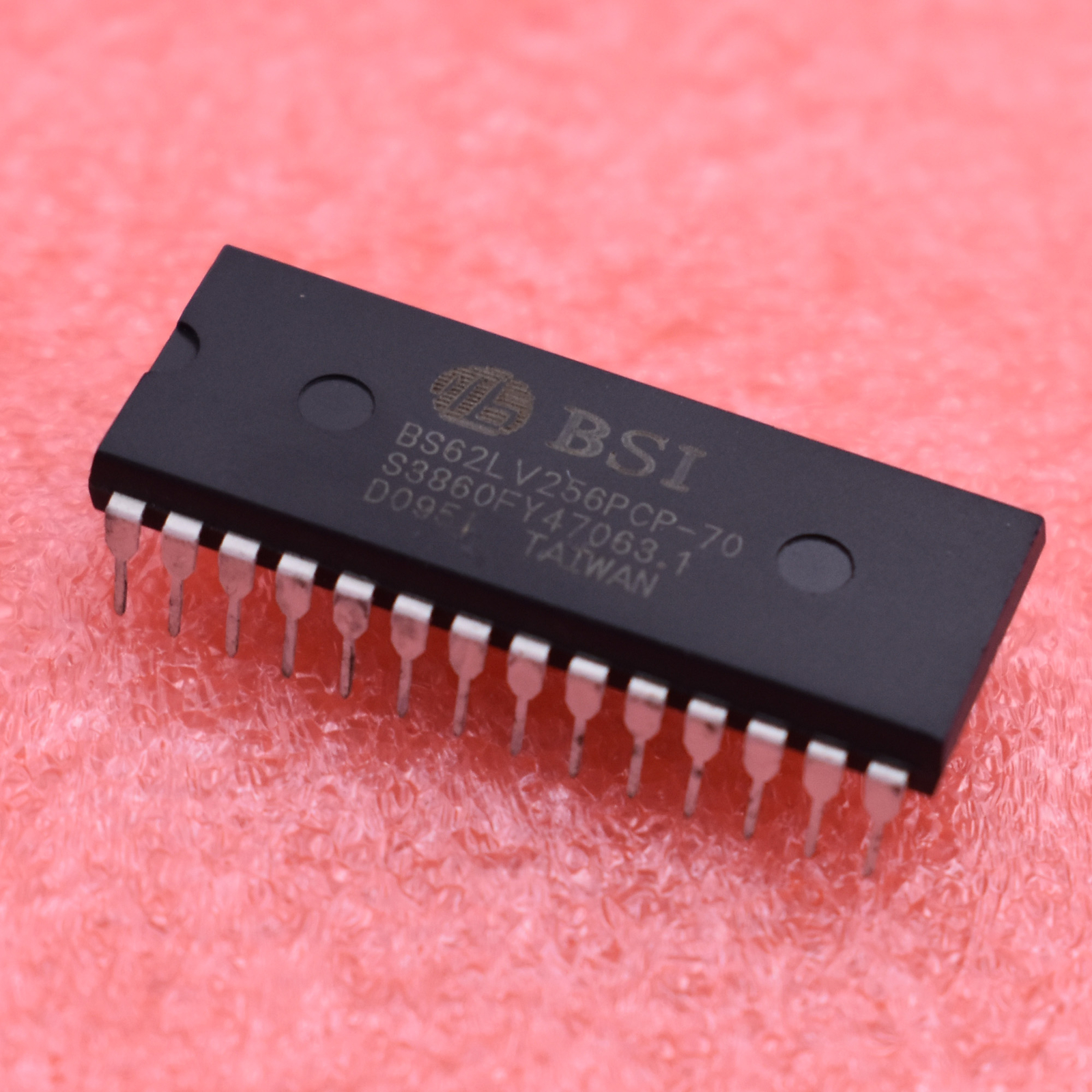 1PCS/5PCS BS62LV256PCP-70 BS62LV256 62LV256PCP DIP28 CMOS SRAM 32K X 8 ...