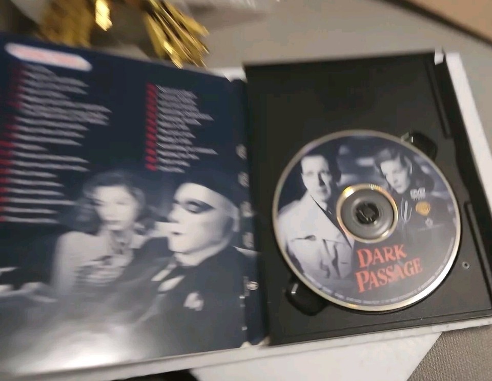 DARK PASSAGE Humphrey Bogart Lauren Bacall Bruce Bennett 1947 Film Noir ...