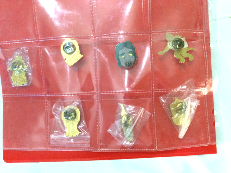 STAR TREK Pin BADGE x 7 ALIENS CREATURES quality Vintage Hollywood Pins ...