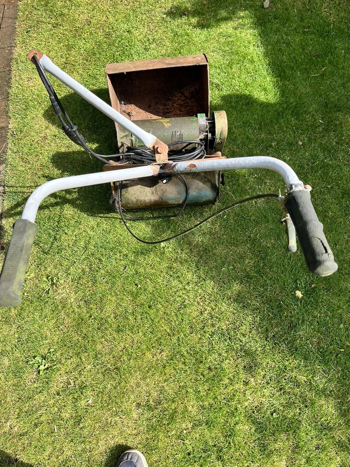 Vintage Qualcast Super Panther Electric lawnmower & grass box. | eBay