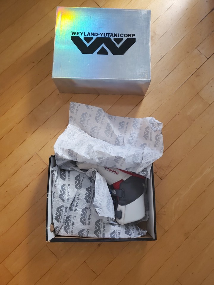 NEW Reebok Alien Stomper Ellen Ripley Hi High M49096 Size US 8 UK 7 EUR ...