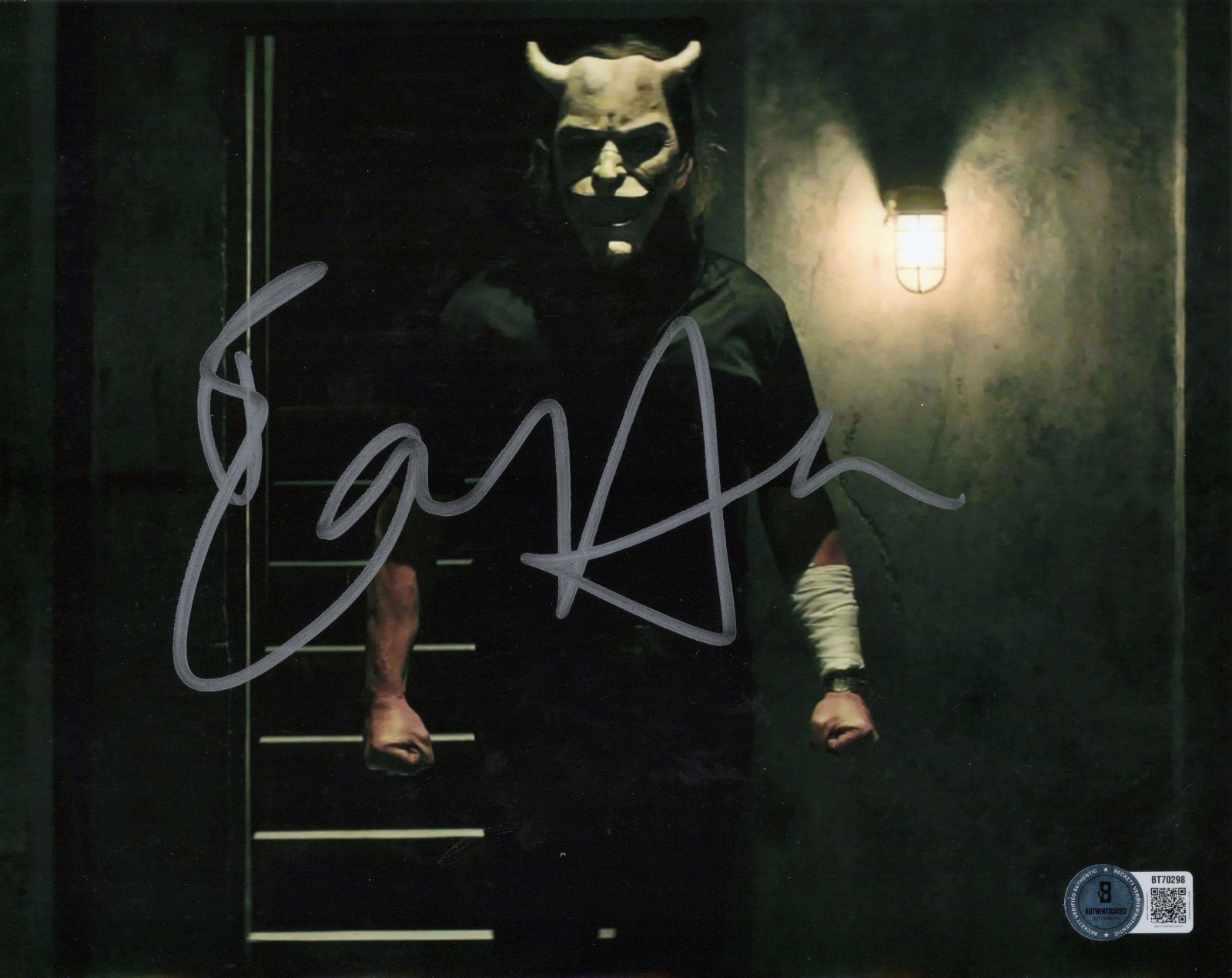 *BLACK PHONE* ETHAN HAWKE SIGNED 8x10 PHOTO BECKETT AUTO | eBay