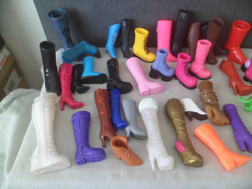 BUNDLE 57 ODD BARBIE DOLLS BOOTS MIXED SIZES EX | eBay UK