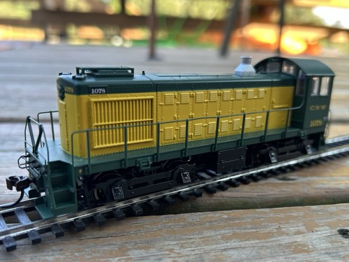 Bachmann 63215 HO Chicago & North Western ALCO S4 Diesel Loco Sound/DCC ...