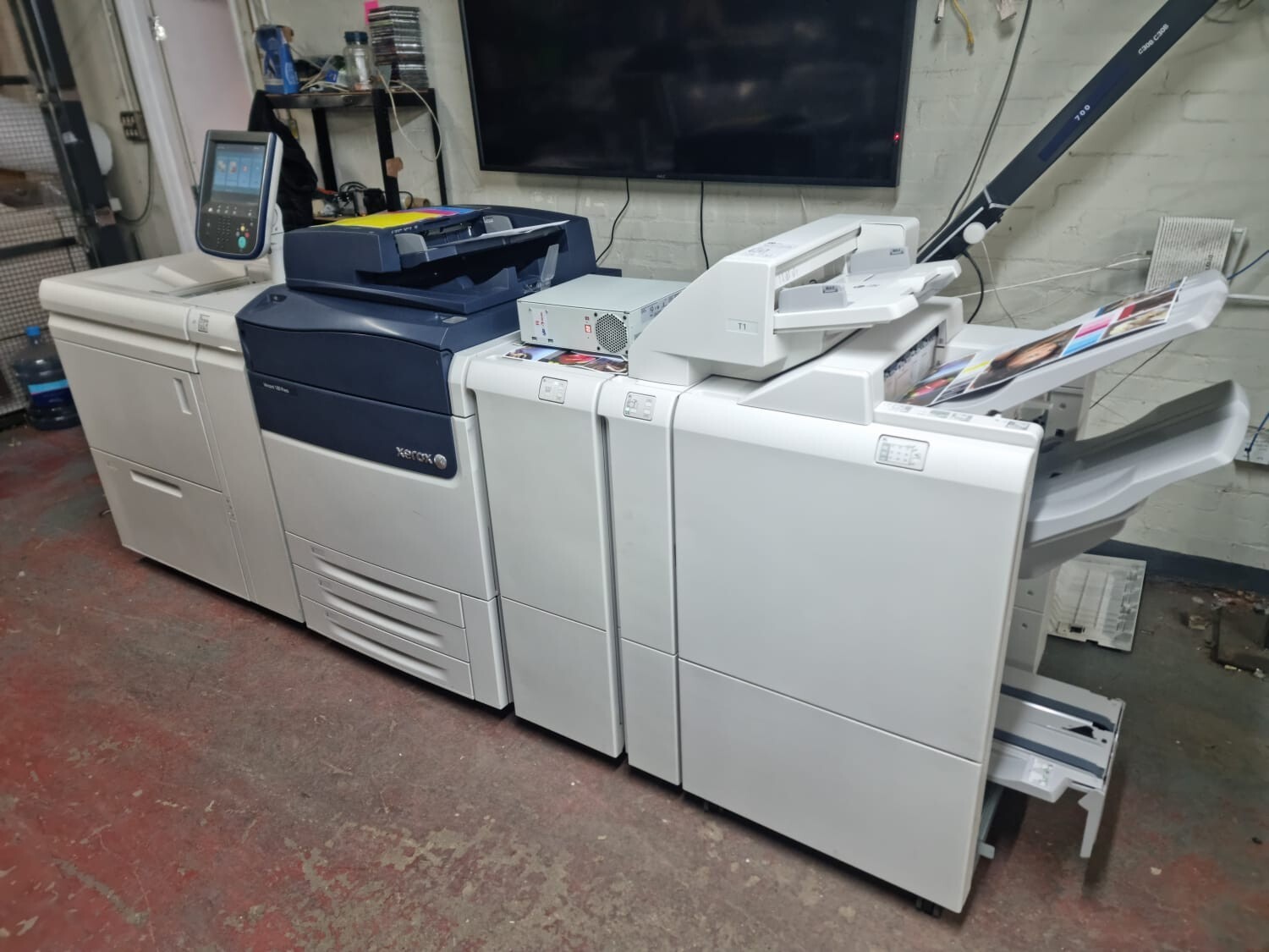 XEROX VERSANT 180 COLOUR PRESS PRO BOOKLET FINISHER FIERY SRA3 DECK ...