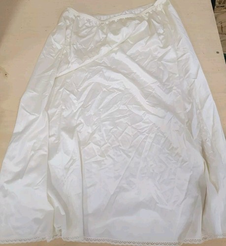 Vintage Vanity Fair Lace Trim Half Slip Size Large - Gem