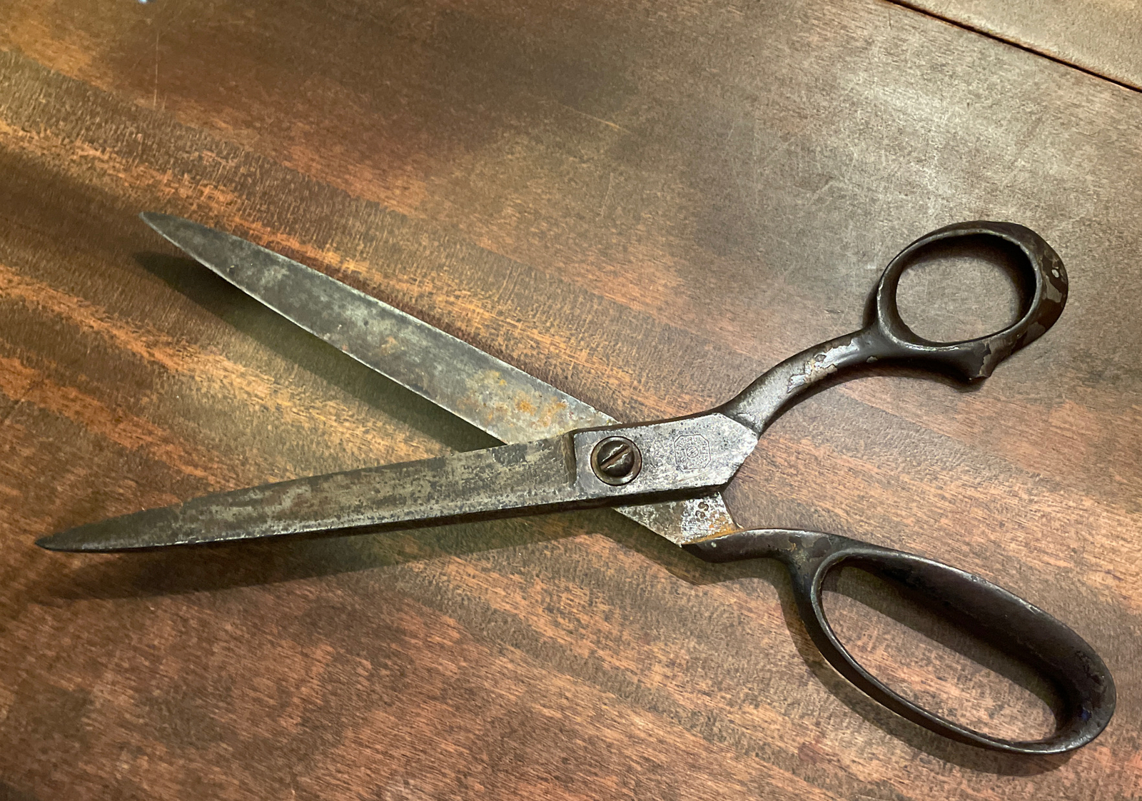 Antique cast iron 11” long scissors by Henry Seymour Cutlery, Co ...
