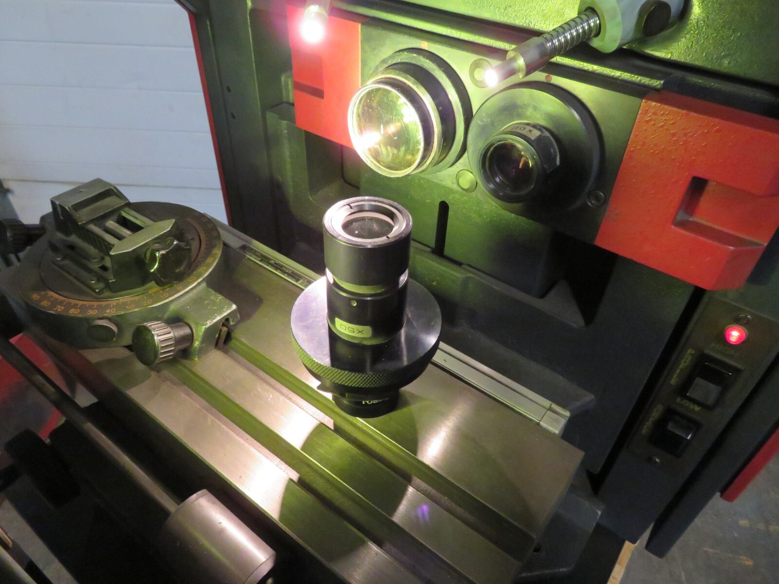Starrett HB400 Horizontal Optical Comparator | Grelly USA