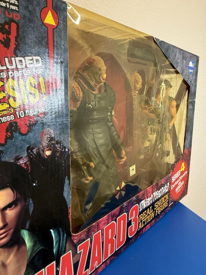 Resident Evil Biohazard 3 Nemesis Type 1 v Carlos Moby Dick Series 4 ...