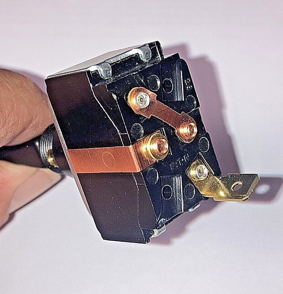 ~ NEW GENUINE OEM PACCAR KENWORTH or PETERBILT TOGGLE SWITCH ~ 8946K990 ...