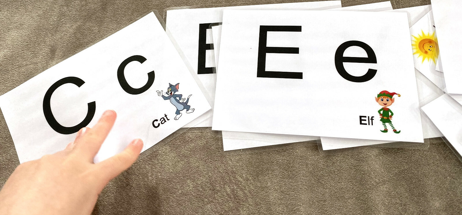 Large Alphabet Flash Cards Capital Lower Case Letters & Words & Pics ...