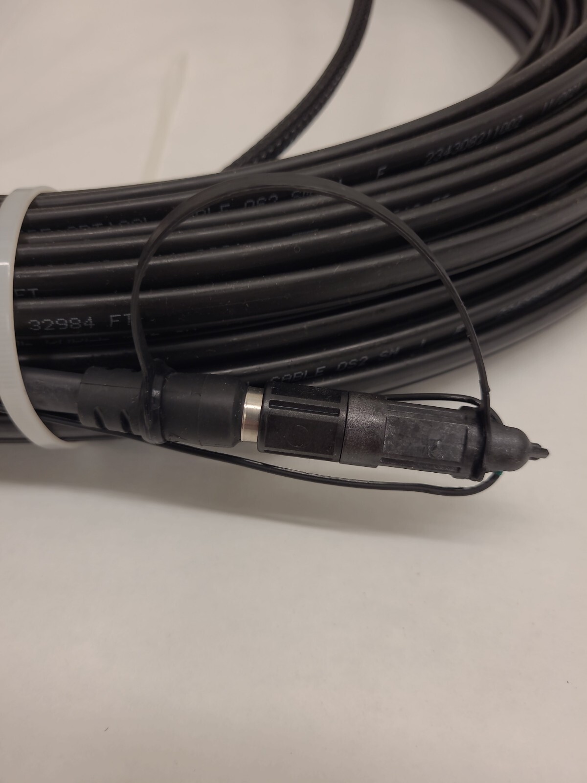 CommScope FHD-HJ1B-0200F Fiber Optic Drop Cable 1-Fiber 200' Black No ...