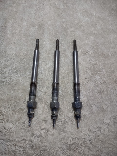 Kubota Glow Plugs. . 1g852-65512. OEM. L2501. L3301. L3560 for sale ...