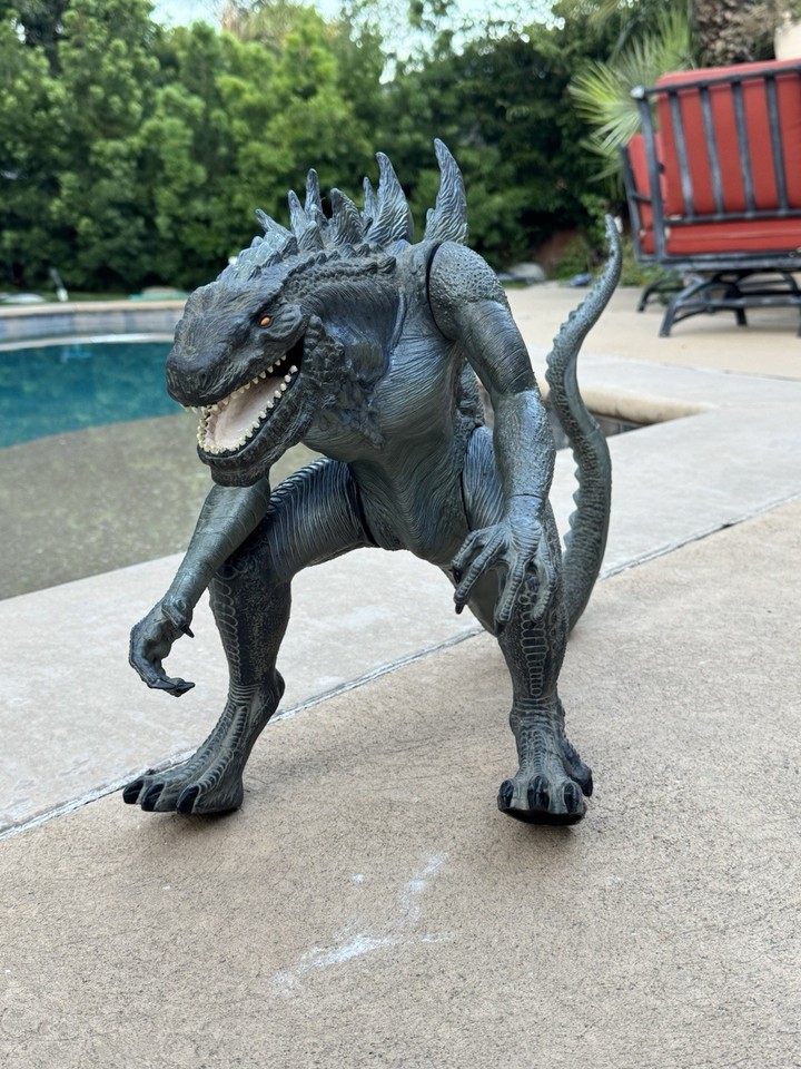 Ultimate Godzilla Electronic Giant Figure 1998 Toho 1998 Trendmasters 2 ...