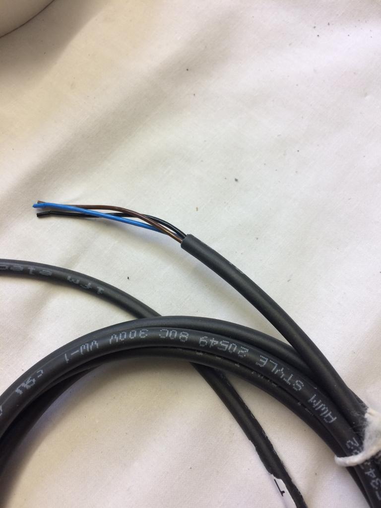 1 st. / 1 pc. | AWM STYLE 20549 80C 300V VW1 KABELDOSE 2m ABGEWINKELT ...