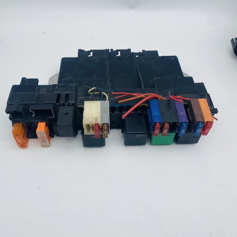 For 00-06 Mercedes W220 S500 Front Right Side SAM Relay Fuse Box ...