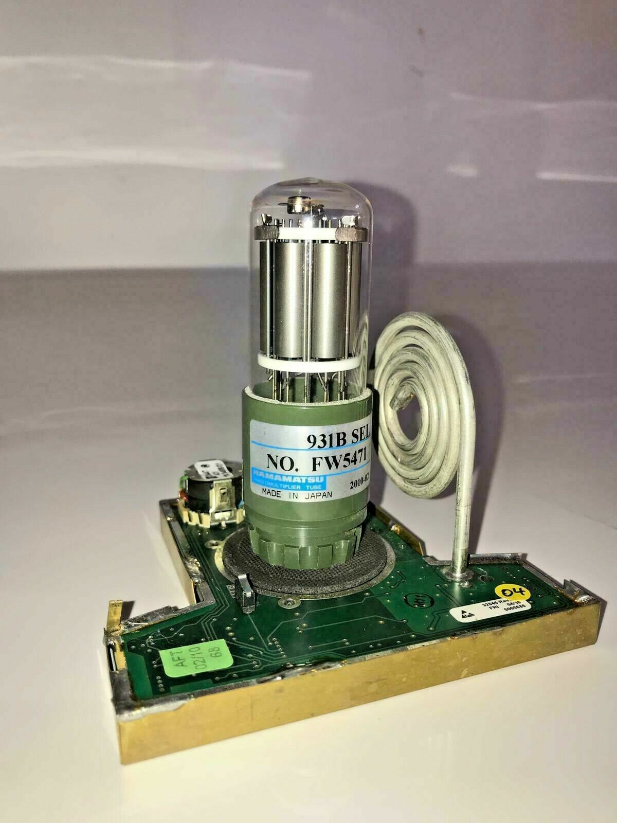 Hamamatsu 931b Photomultiplier Tube With Berthold Junior Lb 9509 Hub ...