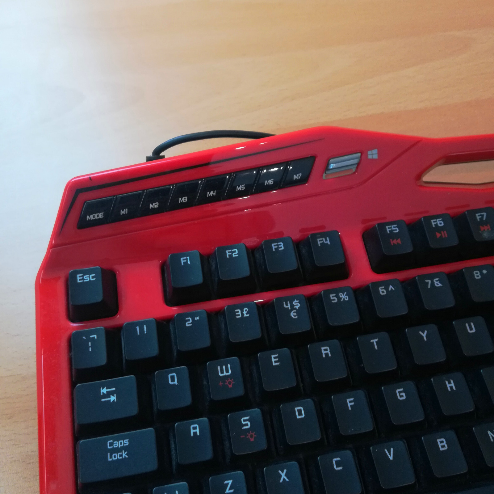 Mad Catz S.T.R.I.K.E.TE Tournament Edition Mechanical Gaming Keyboard ...