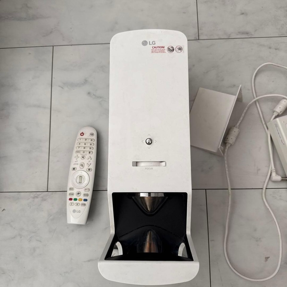 Lg Hf85ls Ultra Short Throw Projector 1080p Laser Smart Tv Screen Share ...