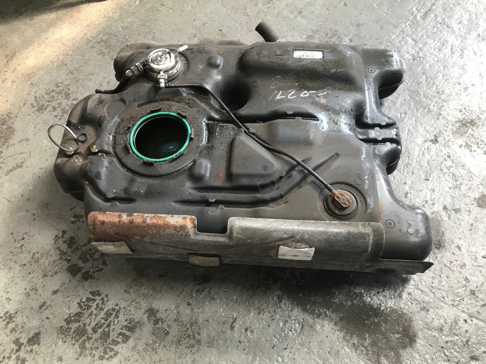 CHRYSLER GRAND VOYAGER 2.8 CRD 2008-12 FUEL TANK DIESEL TANK | eBay UK