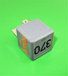138-Audi VW Grey-370 Close Contact 4Pin SN7 Relay 8D0951253 Tyco V23134 ...