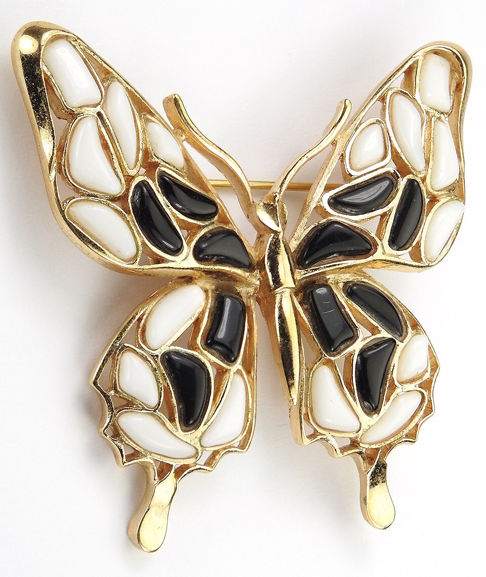 Trifari Philippe 'Modern Mosaics' Black and White Pou… - Gem