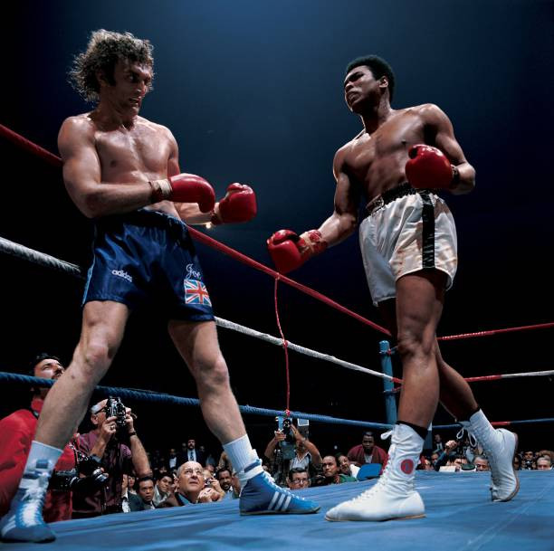 Muhammad Ali in action vs Joe Bugner during fight at Las Veg - 1973 Old ...