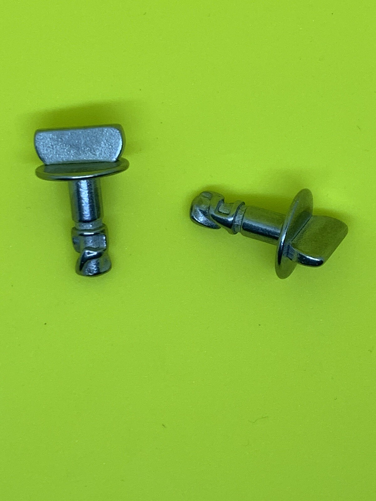 NEW 2011-2018 Ford Explorer Engine COVER Shield Thumb Screw Bolt Pin ...