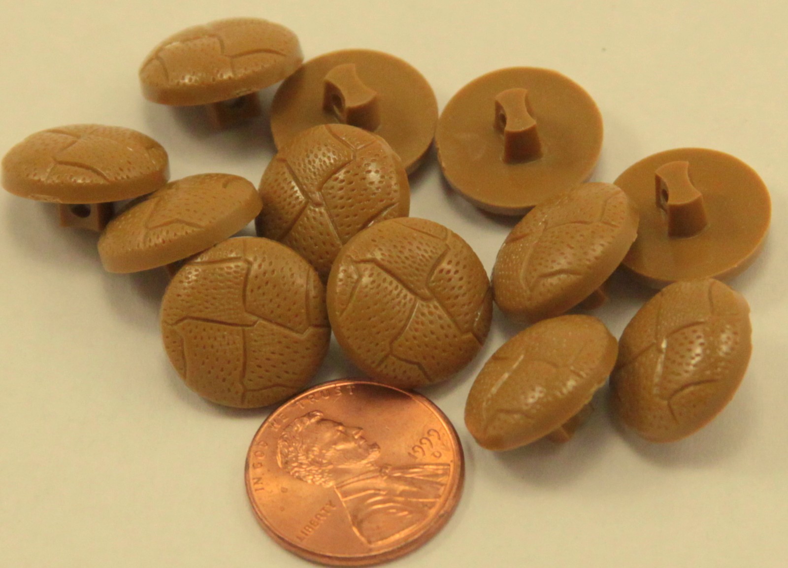 Lot of 12 Domed Golden Tan Light Brown Plastic Buttons 5/8" 15mm # 6942 ...